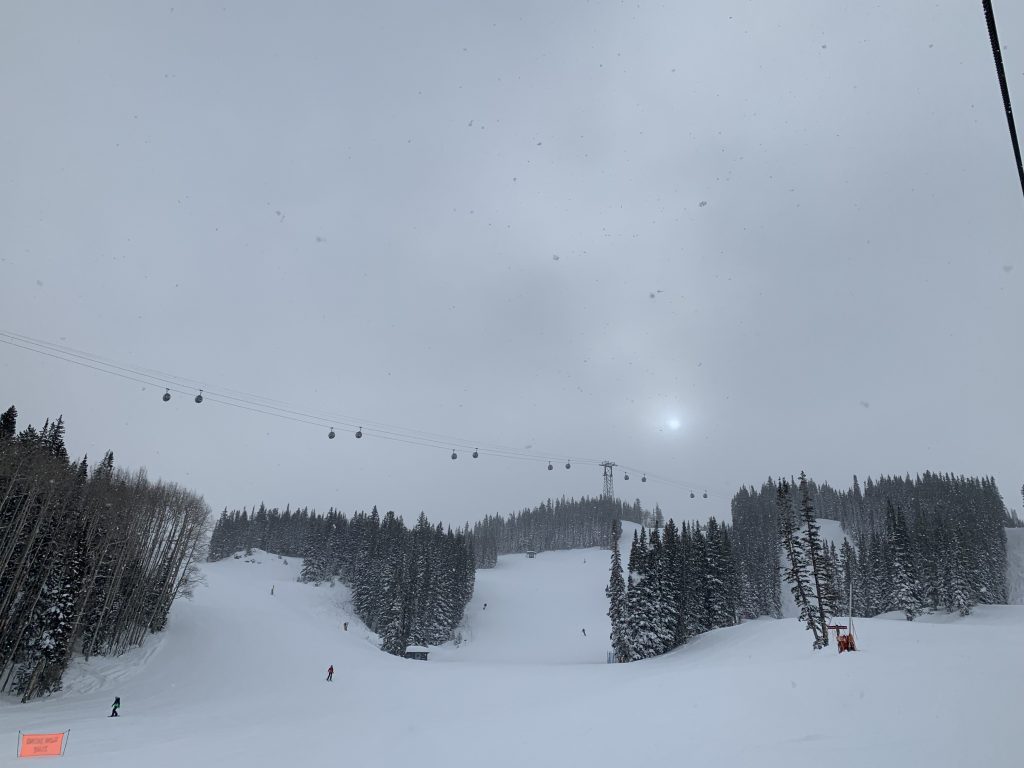 Here it comes: Storms forecast to drop nearly 2 feet of snow around ...